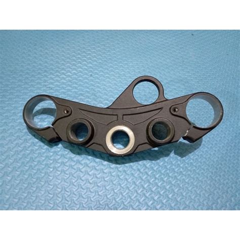 Jual SEGITIGA ATAS YAMAHA R25 MT25 ORIGINAL Shopee Indonesia