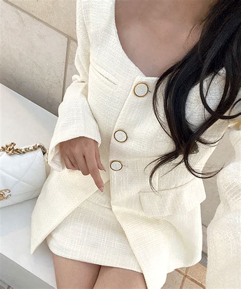 트위드자켓스커트 Set 🔥최저가🔥 노카라자켓 허리잘록핏 투피스세트 2color 하객룩 상견례룩 가을하객 겨울하객룩 데이트룩 연말룩 에이블리