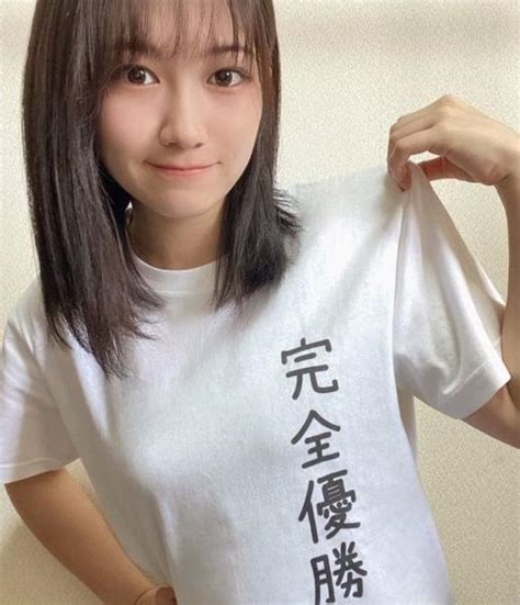 下は何もつけずに着たら優勝と言ったら躊躇いもせず着てくれた。本当にありがとうございます。 唇へのボケ 100028795 ボケて