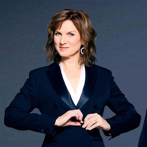 Download Fiona Bruce Posing For A Portrait Wallpaper