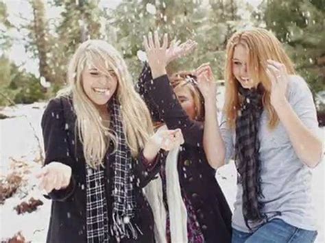 اصحاب انا وانت Mostafa Amar Song Lyrics Music Videos And Concerts