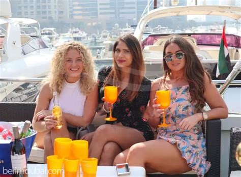 یات پارتی در مارینای دبی تفریحات دبی