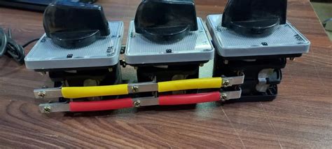 Phase Selector Switch At ₹ 3000piece Battery Selector Switches In