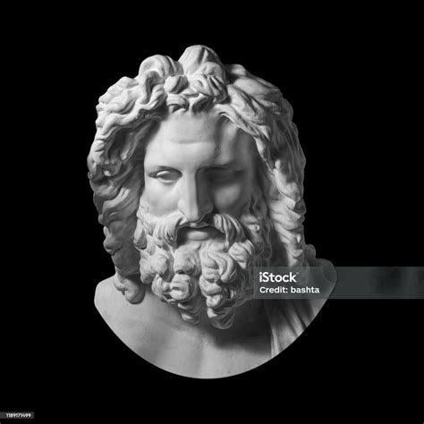 검은 배경에 고립 된 골동품 동상 제우스 머리의 석고 사본 수염석고 조각 남자 얼굴 제우스에 대한 스톡 사진 및 기타 이미지 제우스 검정색 배경 박물관 Istock