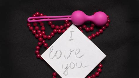 Sering Gunakan Sex Toys Penulis Wanita Alami Nyeri Panggul Health Liputan Com