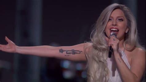 Lady Gaga Reveals She Has Ptsd Wgn Tv