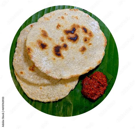 Taste Of Sri Lanka Homemade Coconut Roti With Lunumiris Stock Foto