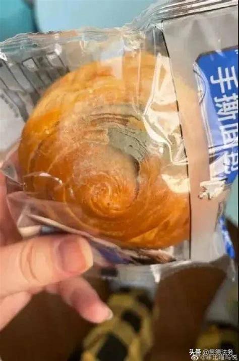 变质发霉、吃出虫卵薇娅卖的网红零食三只松鼠又出事投诉食品消费者