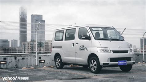 【新車圖輯】2023 Toyota Town Ace Van Tss試駕！豈止廂型車，根本兼具玩樂的超級發財車！ Yahoo奇摩汽車機車