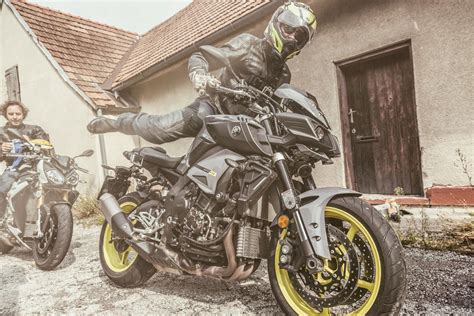 Naked Bike Vergleichstest Hinter Den Kulissen