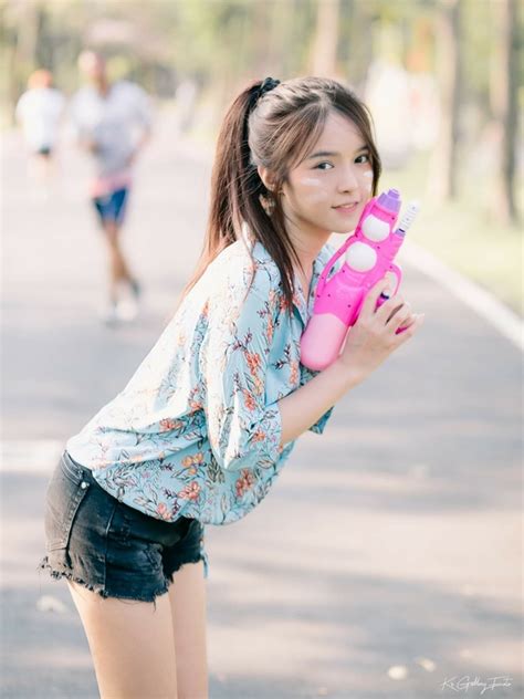 ต้อนรับวันสงก สมาคมนิยมสาวสวยน่ารักแห่งประเทศไทย สนสนท