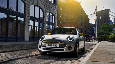 MINI Electric Türkiye'de satışa sunuldu