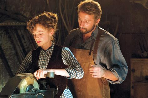 Far From The Madding Crowd 2015 Pictures Trailer Reviews News DVD