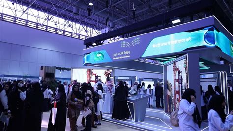 إكسبو الشارقة يختتم معرض التعليم الدولي 18 مستقطباً آلاف الزوار