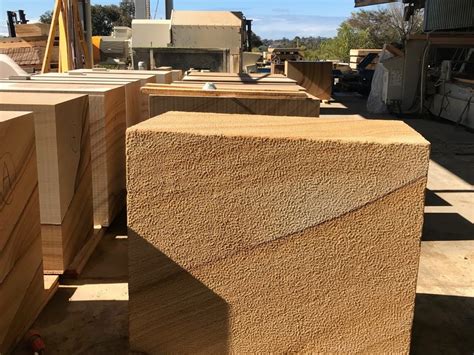 Retaining Wall Blocks Solid Block Walling And Facades Sandstone