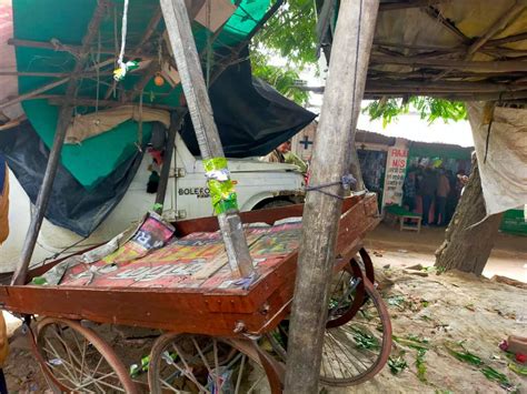 दुकान के बाहर धूप ले रहे देवर भाभी को लोडर ने कुचला उपचार के दौरान