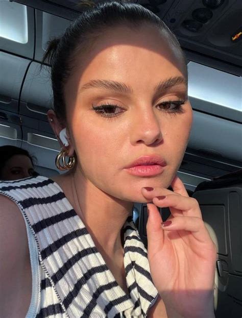 Hailey Bieber Speaks Out On Vile Hatred She Received Due To Selena