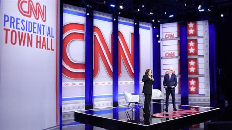 Us News Giant Cnn Eyes 200 Job Cuts Streaming Overhaul