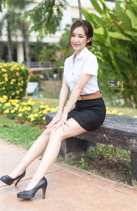 ปักพินโดย น้อย เทียนทะเล ใน นักศึกษา มหาลัย เพศหญิง นางแบบ แฟชั่นสาวๆ