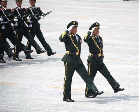 少將軍長和中將軍長有什麼區別？誰的級別高？ 每日頭條