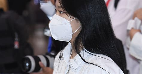 이달의 소녀 현진 가려도 매력적인 미모 포토엔hd