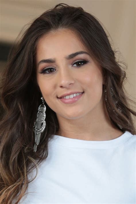 Sofie Reyez Profile Images — The Movie Database Tmdb