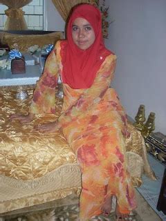 Gadis Melayu Bertudung Awek Tudung