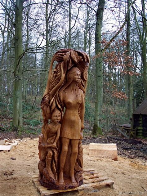 Chainsaw Wielding Tree Sculptures Art