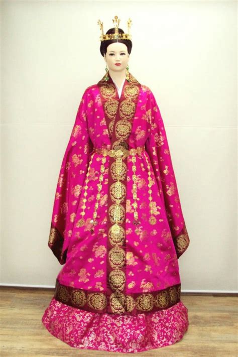 신라시대 여왕 한국 드레스 무대 의상 패션