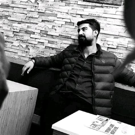 Emrah Taş Garson Inşaat Işçisi Fabrika Işçisi Temizlik Işçisi