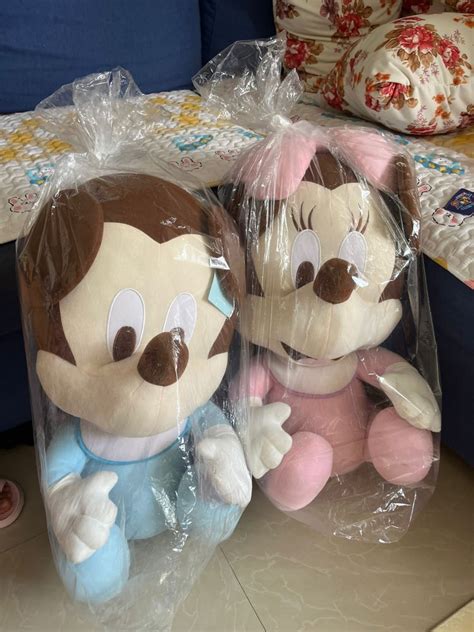 迪士尼mickey Mouse 公仔（兩隻） 興趣及遊戲 玩具 And 遊戲類 Carousell