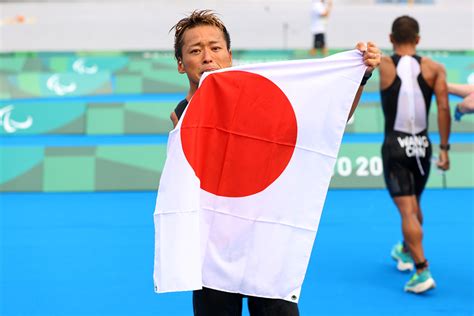 トライアスロン宇田秀生が猛追の銀、「幸せなストレート」で鉄人が泣いた パラサポweb