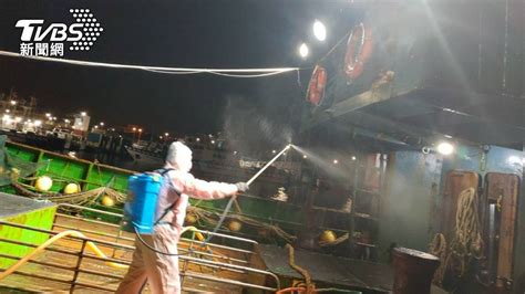 陸漁船囂張越界！海面蛇行拒檢 海巡「貼船」押回14人│tvbs新聞網