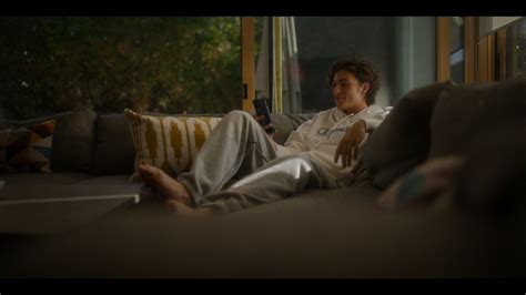 Thestarscomeouttoplay Mason Versaw Barefoot In Boo Bitch