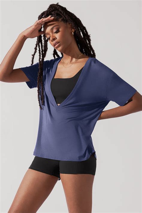 Daring Deep V Tee Dark Navy Popflex®