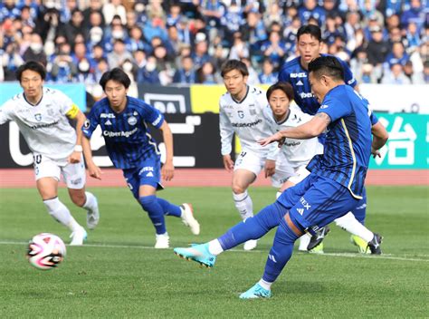 J1初昇格の町田、1点リードで後半へ…df鈴木準弥がpkで先取点 スポーツ報知