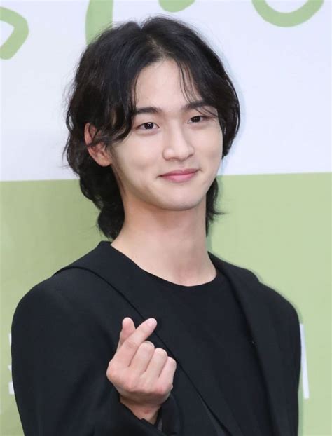 녹두전 장동윤 긴 머리도 Ok…예쁘장한 여장남자 Nc화보 Korean Actors Jang Dong Yoon