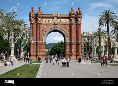 Arc De Triomf Barcelona Stock Photo Alamy