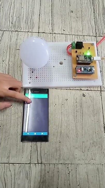 use the arm stm32f1 to connect esp8266 wifi to control the lights by
