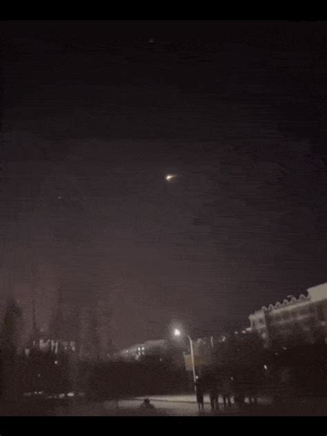 辽宁上空惊现这一幕多人目击 流星 绿色 地球