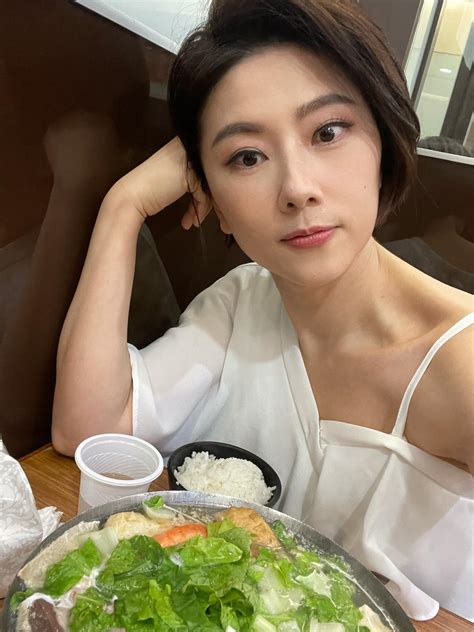 三立新聞 許貴雅 下班濃妝吃三媽 旁人會不會嚇傻 返家豪擠卸妝乳 一次帶貨十餘罐 有人是探險型 一直試一直試