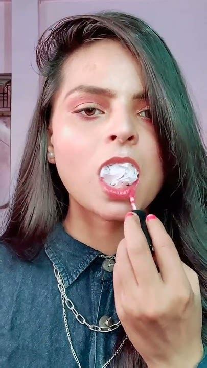 Viral Tissue Paper Lipstick Hack 🤣😱makeuphacks Tiktoktrands Viral