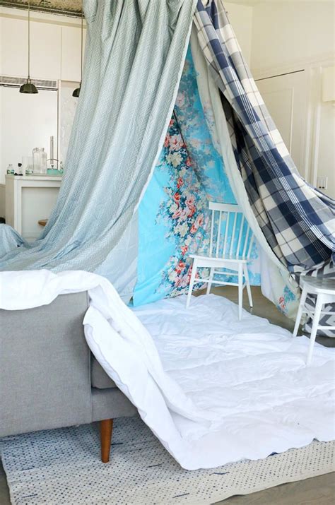 6 Steps To Having The Blanket Fort Movie Night Of Your Dreams Blanket