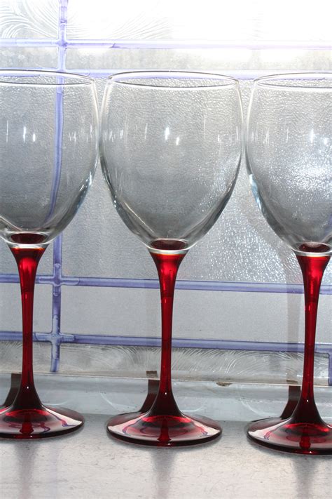 4 Cristal Darques Ruby Red Stem Wine Glasses