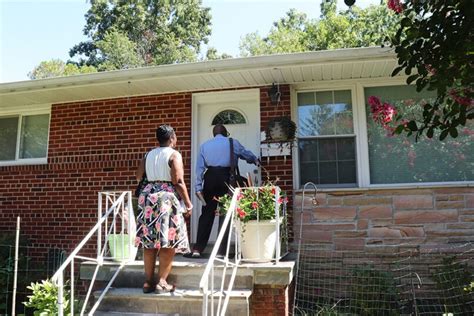 Jehovahs Witnesses Return To Door Knocking ‘like Getting Back On A
