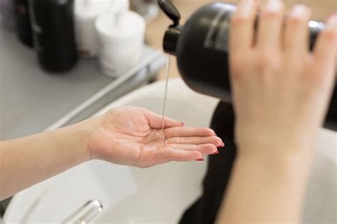 Selenium Sulfida Kegunaan Dosis Efek Samping Hello Sehat