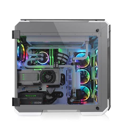 Thermaltake View 71 Tempered Glass Snow Edition Full-Tower Chassis_3 ...