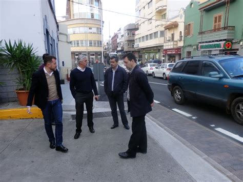 Carlos Sánchez se compromete con el alcalde de Gáldar a mejorar el
