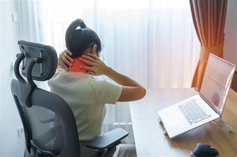 Cervical Spondylosis Causes Symptoms And Treatment