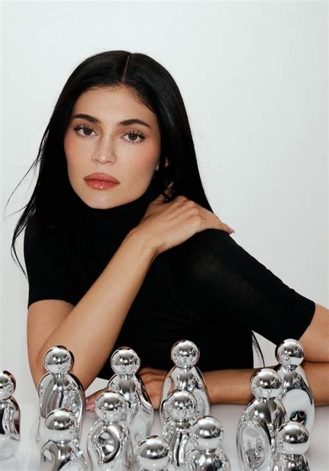 Kylie Jenner Poses Fotograficas Celebridades Secciones De Fotos